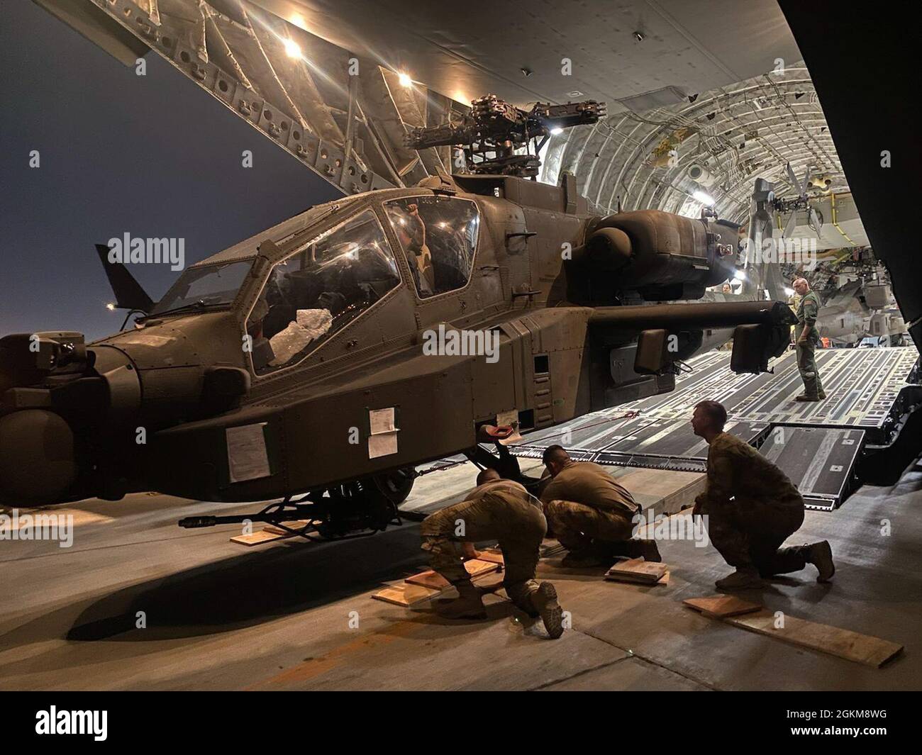 Soldiers from Task Force Wolfpack, D Company, 1st Attack Reconnaissance ...