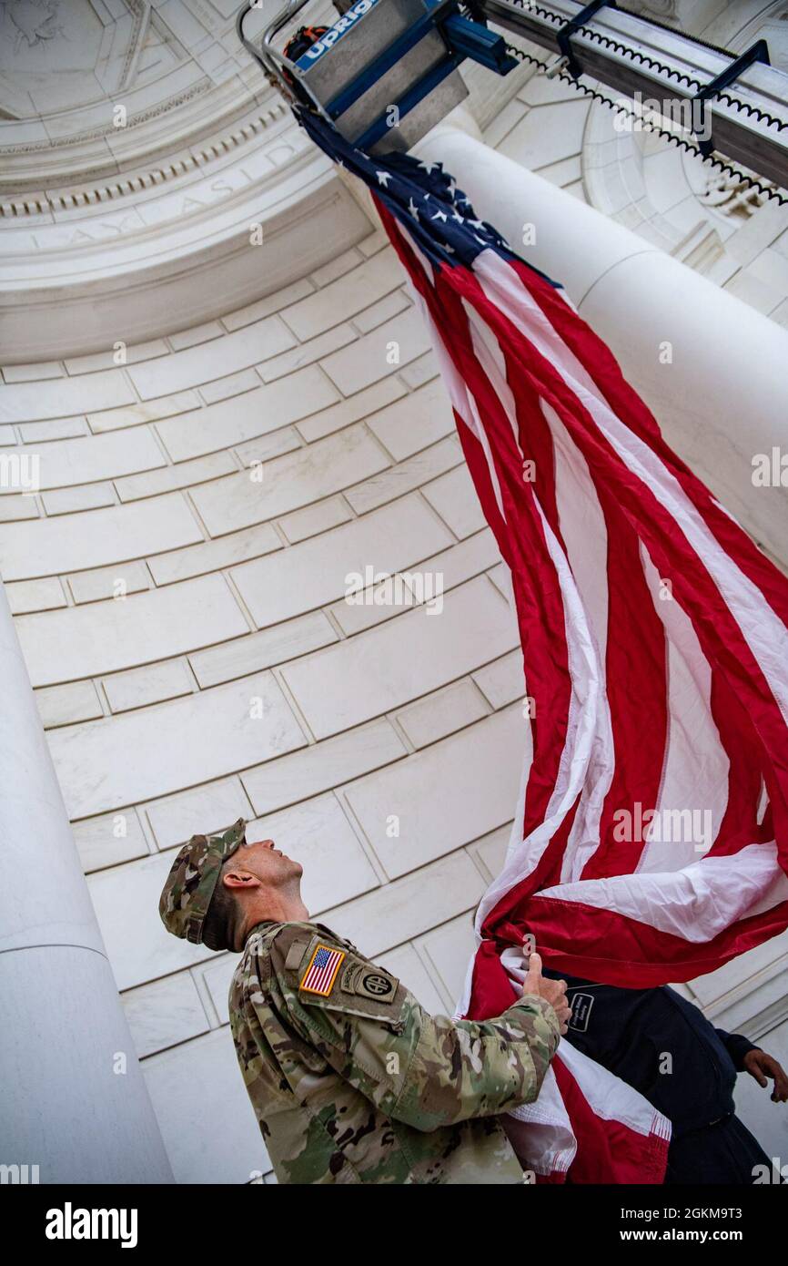 U.S. Army Col. Michael Binetti, chief of staff, Arlington National ...