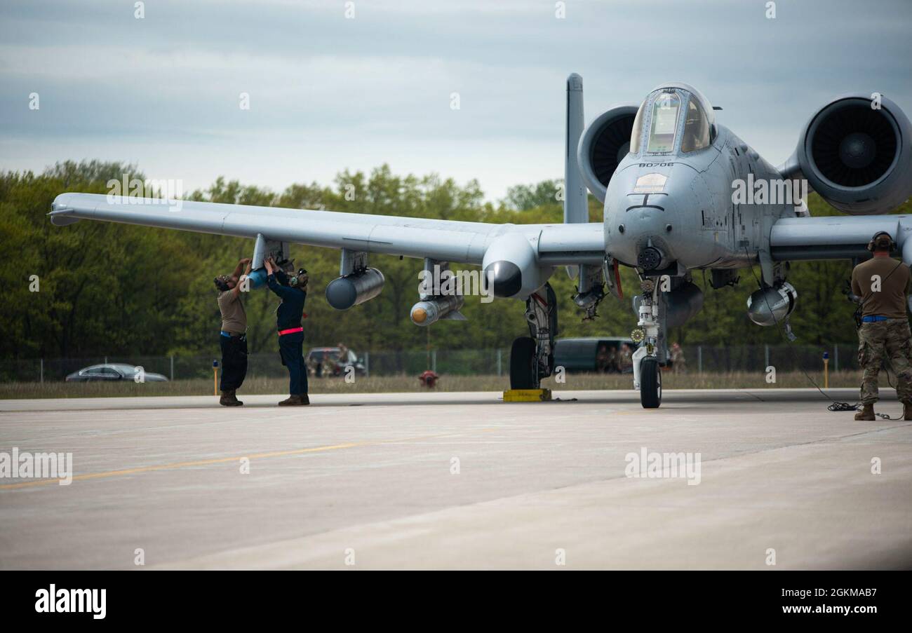 An A-10 Thunderbolt II is equipped with ordinance during Exercise ...