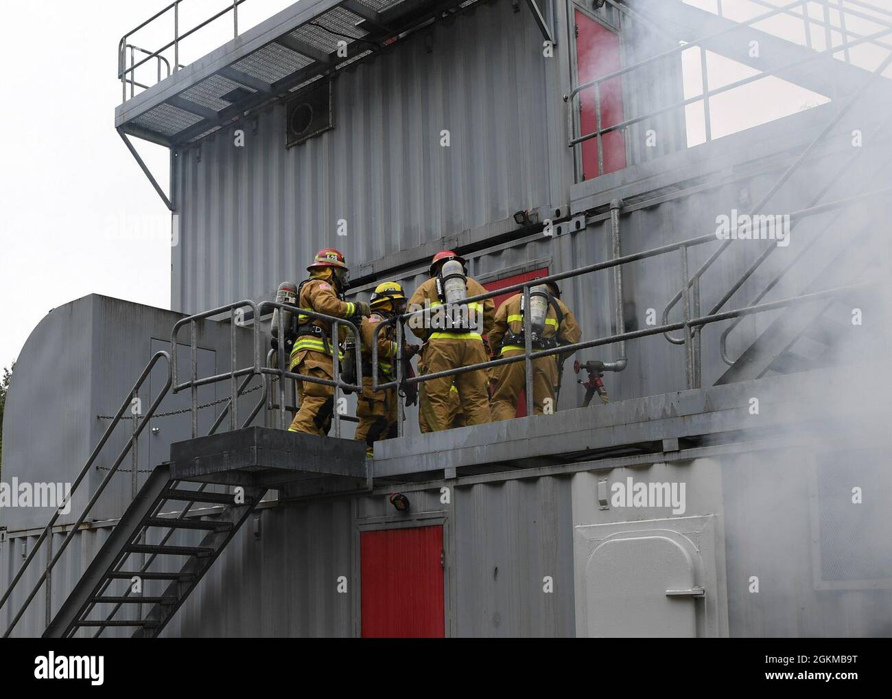 Sailors assigned to the Los Angeles-class fast-attack submarine USS ...
