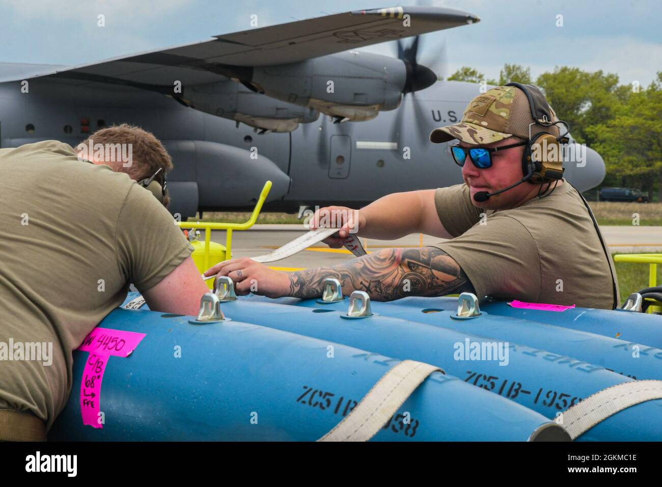 354th amu hi-res stock photography and images - Alamy