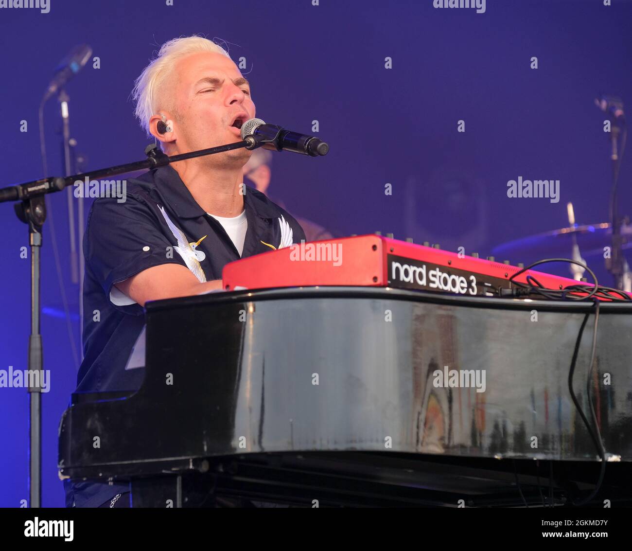 Joseph Washbourn of Toploader performing at the Cambridge Club Festival ...
