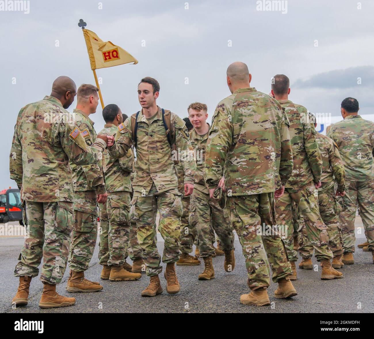 Soldiers of 426th Brigade Support Battalion, 1st Brigade Combat Team ...