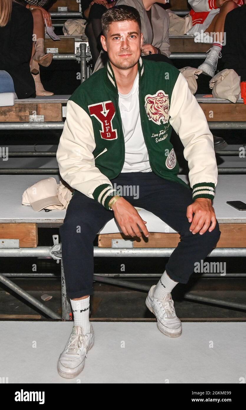 Berlin, Germany. 12th Sep, 2021. Dustin Schöne, the boyfriend of Lena ...