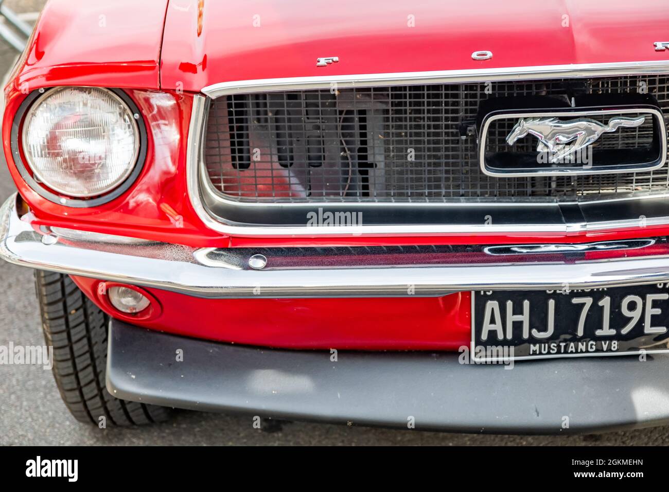 Front on view of a classic Ford Mustang muscle car Stock Photo - Alamy