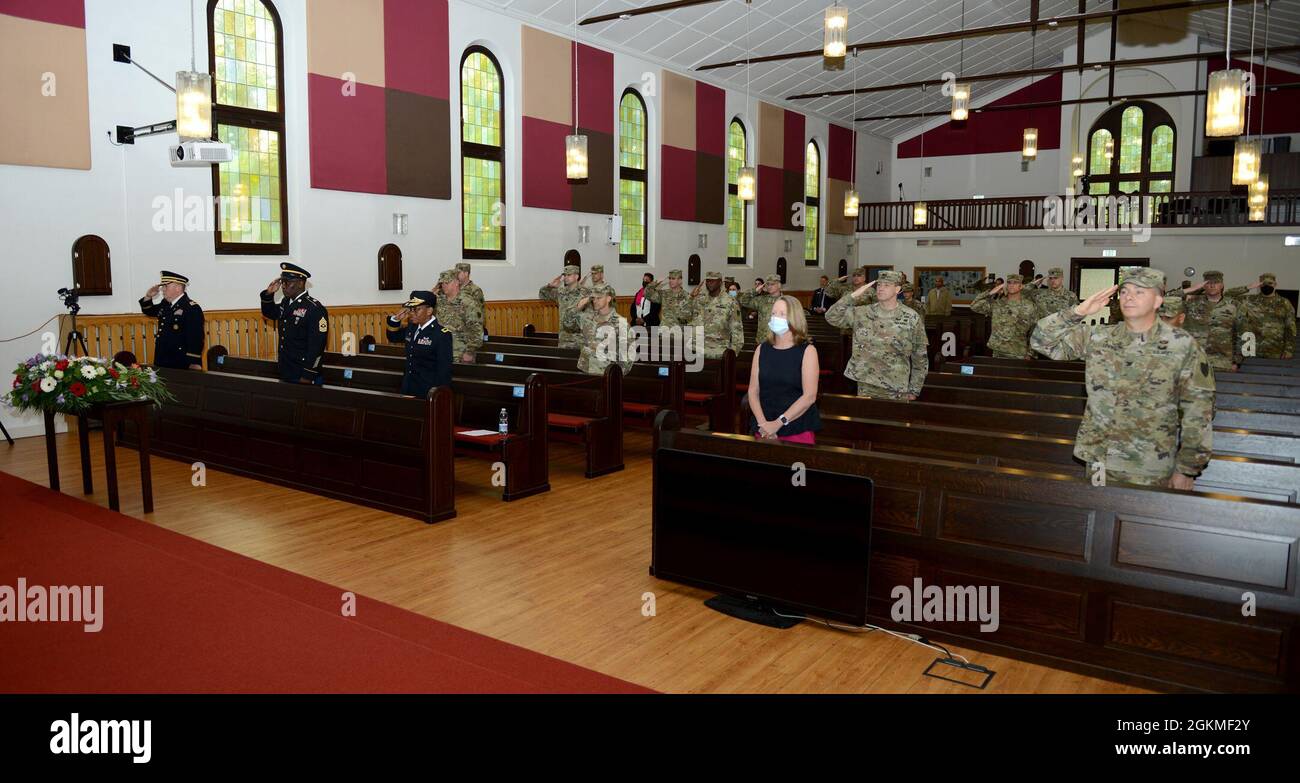 U.S. Army Soldiers and civilians from the 21st Theater Sustainment ...