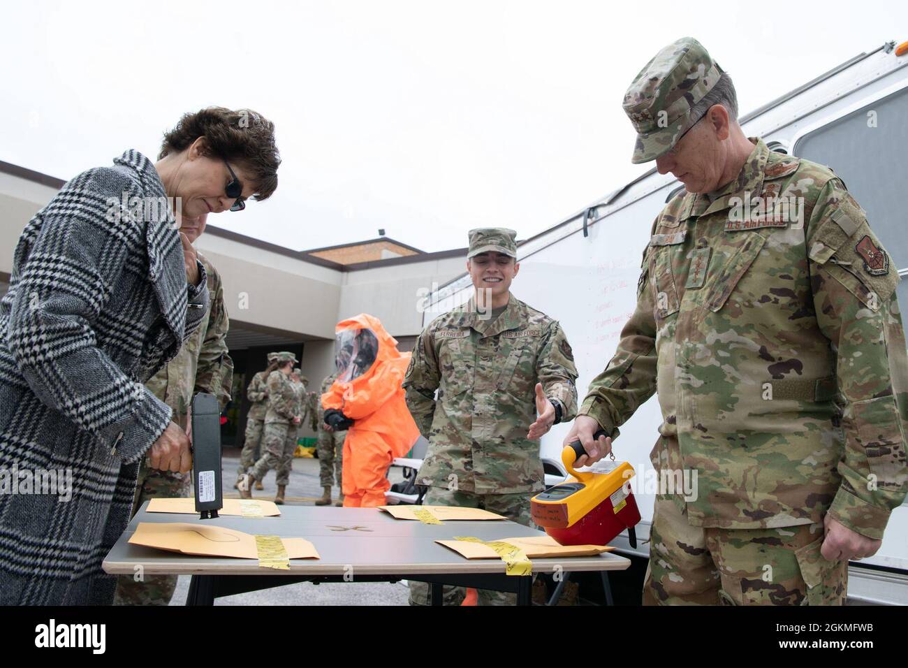 Rhonda Ray and her husband, Gen. Tim Ray, Air Force Global Strike ...