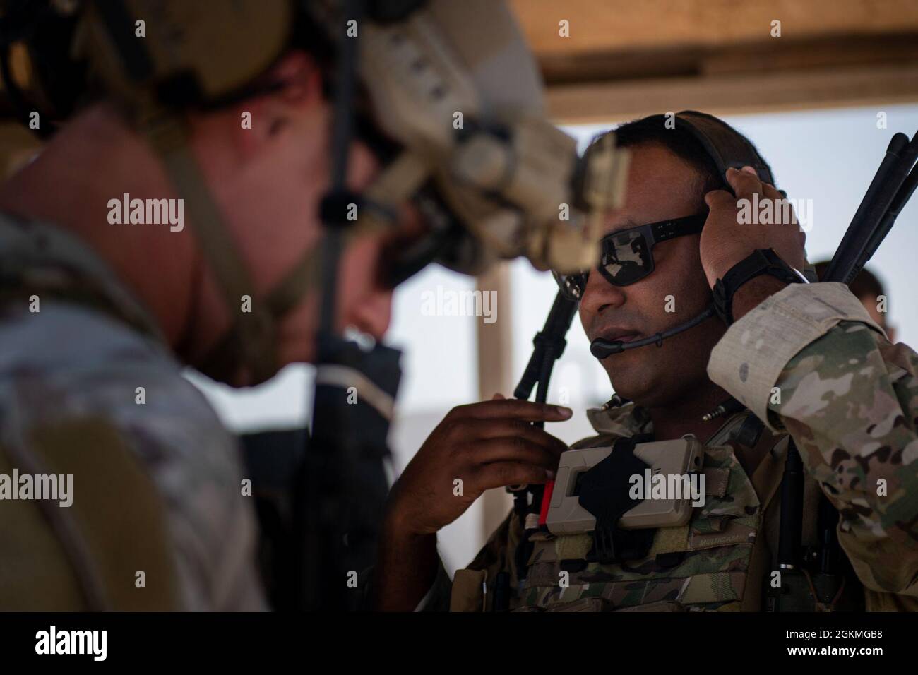 U.S. Soldiers assigned to the 1st Battalion, 194th Armor Regiment ...