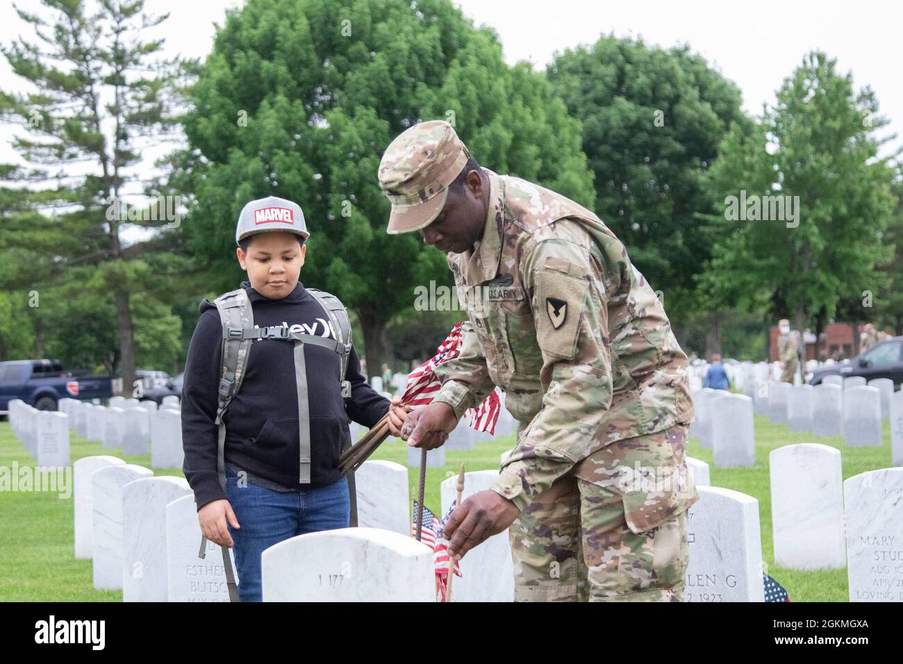 Staff Sgt. Alvier Randall, Army Sustainment Command, wife Jamie Randall ...