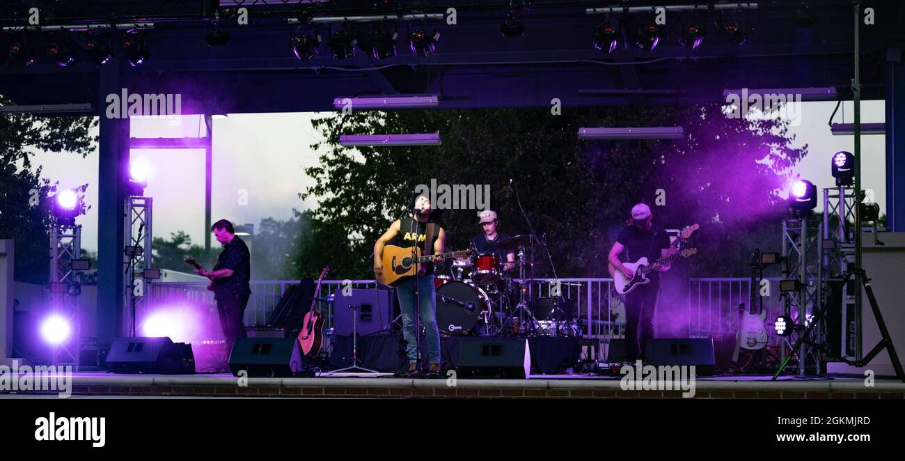 Austin Moody performs for service members and their families at Joint ...