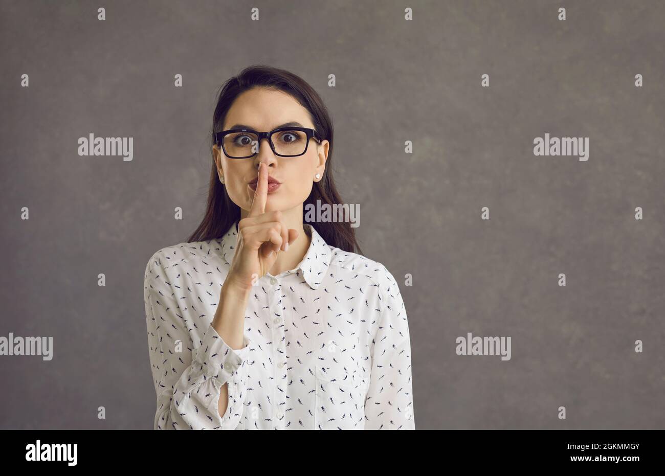 Confidential confidentiality hi-res stock photography and images - Alamy