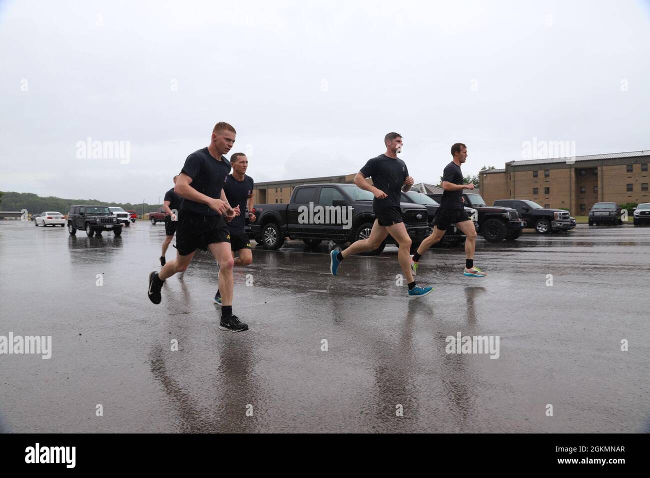 Soldiers with the 2nd Brigade Combat Team “Strike”, 101st Airborne ...