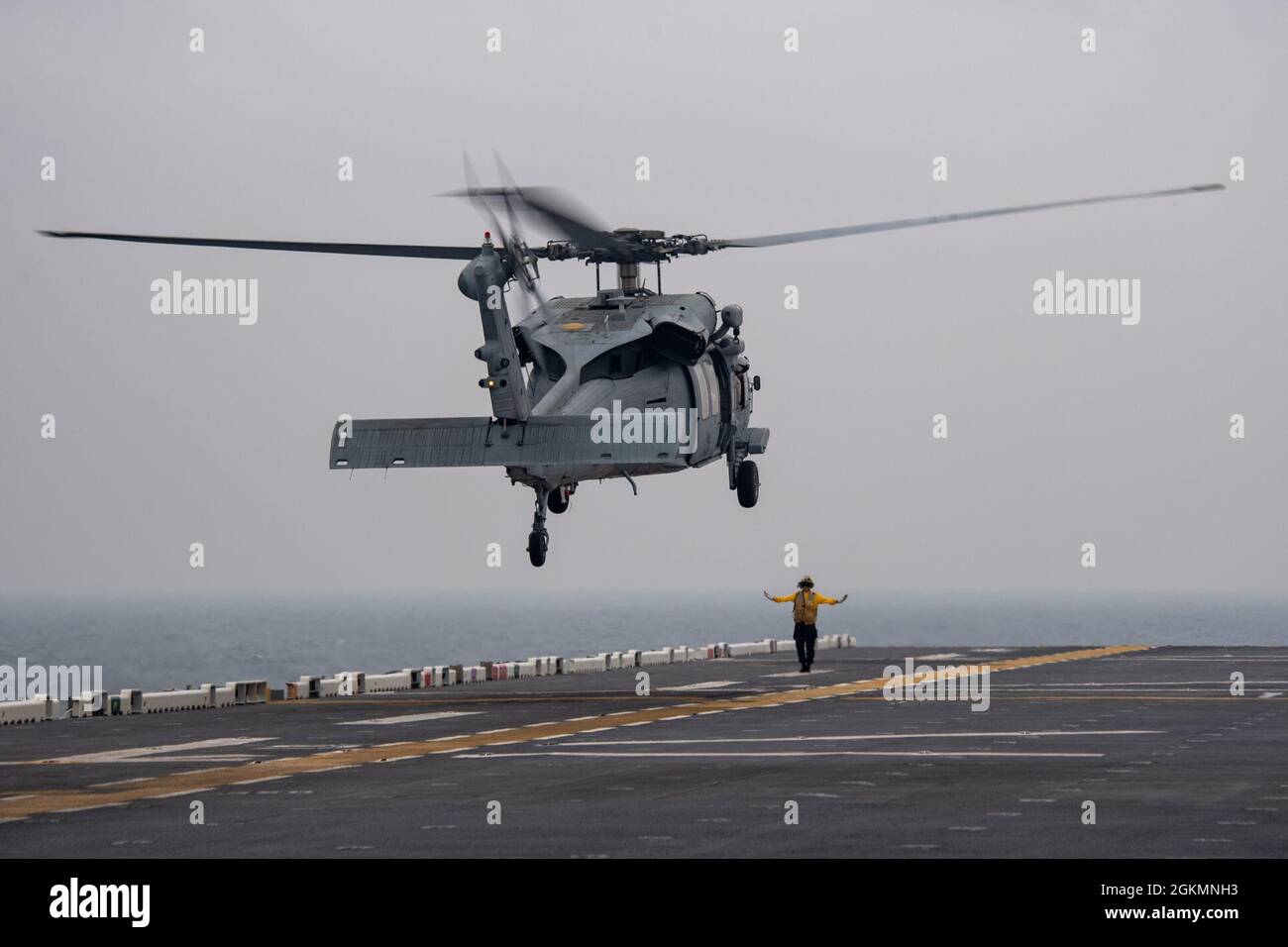 PACIFIC OCEAN (May 28, 2021) Aviation Boatswain’s Mate (Handling ...
