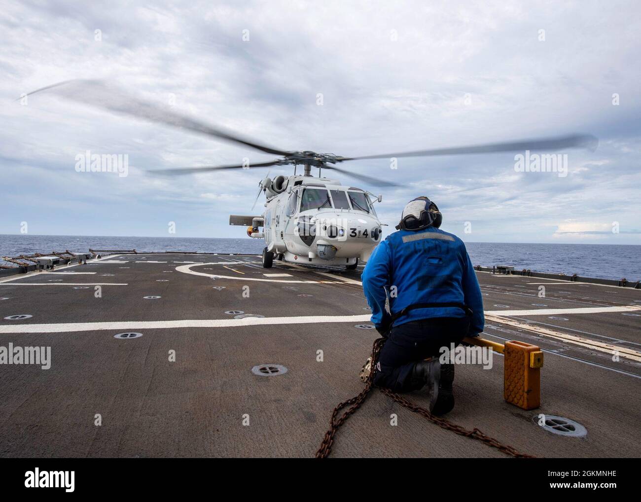 210528-N-JW440-1143 PHILIPPINE SEA (May 28, 2021) An MH-60K Seahawk ...