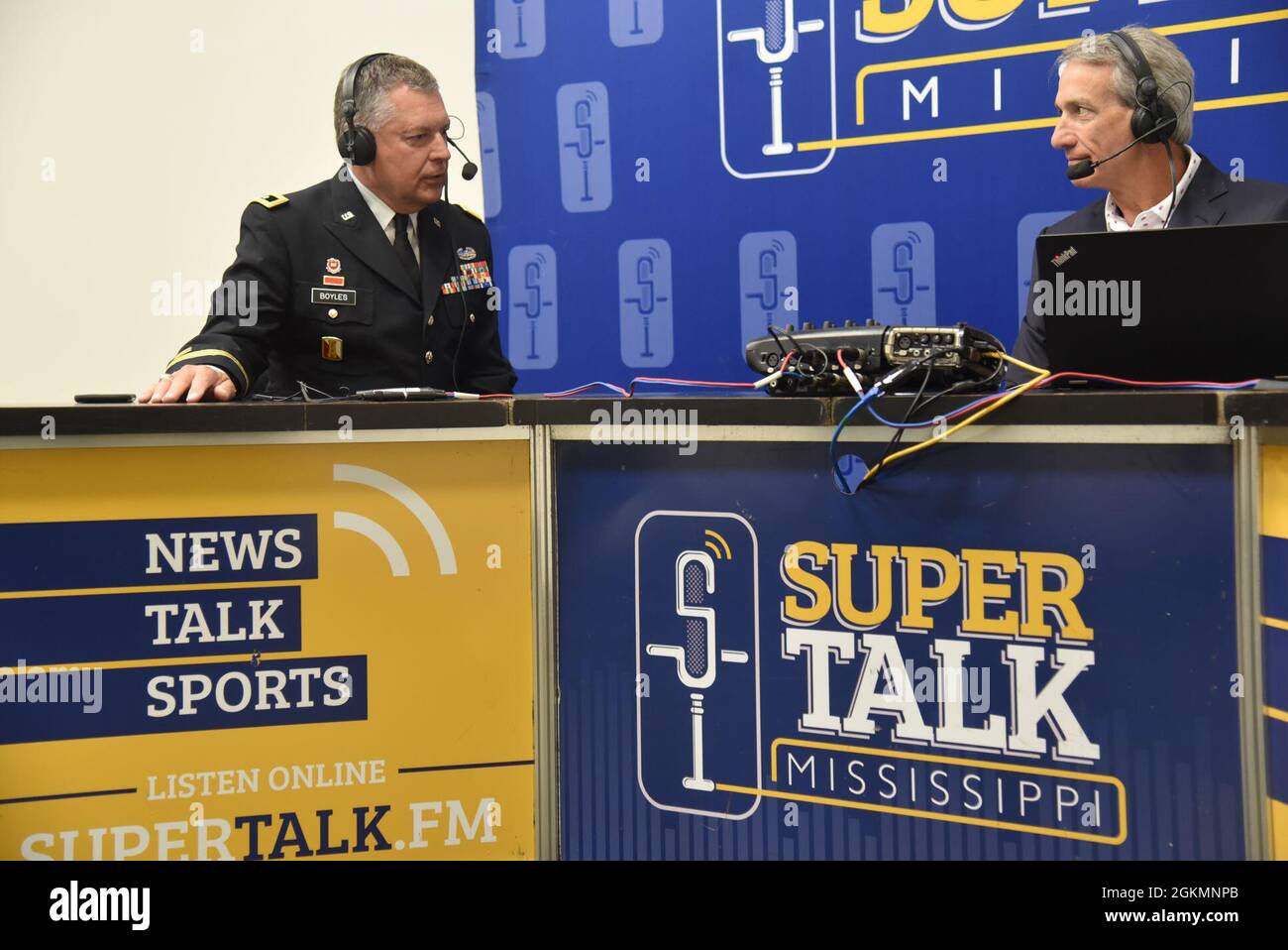 Supertalk hi-res stock photography and images - Alamy