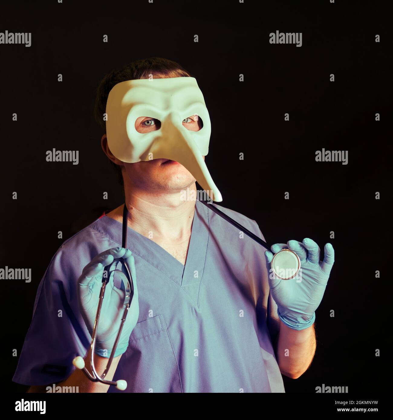 Plague doctor mask hi-res stock photography and images - Alamy