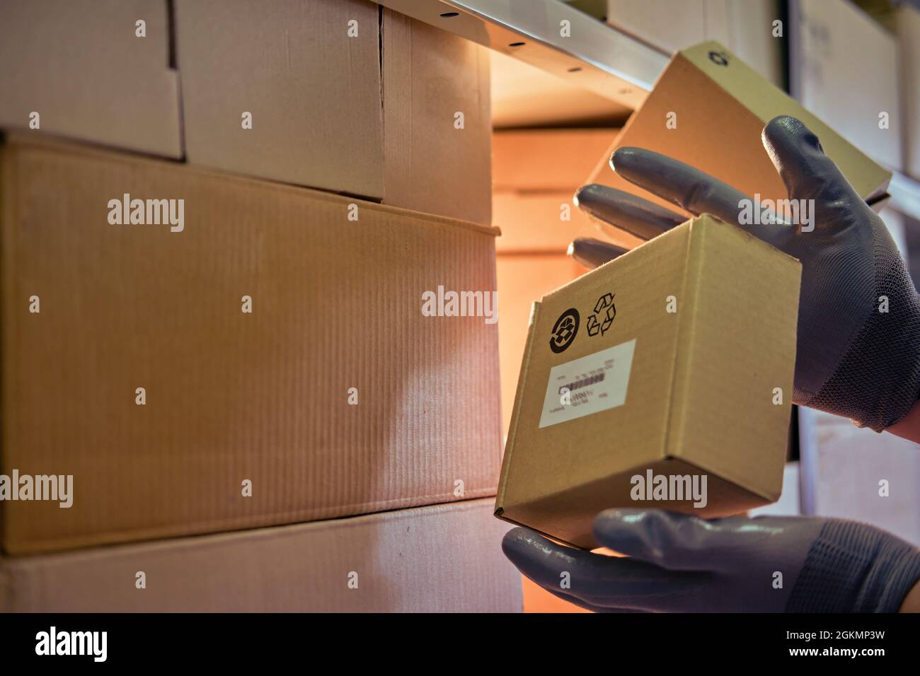 Falling and damage to packaging and goods in parcels in the warehouse ...