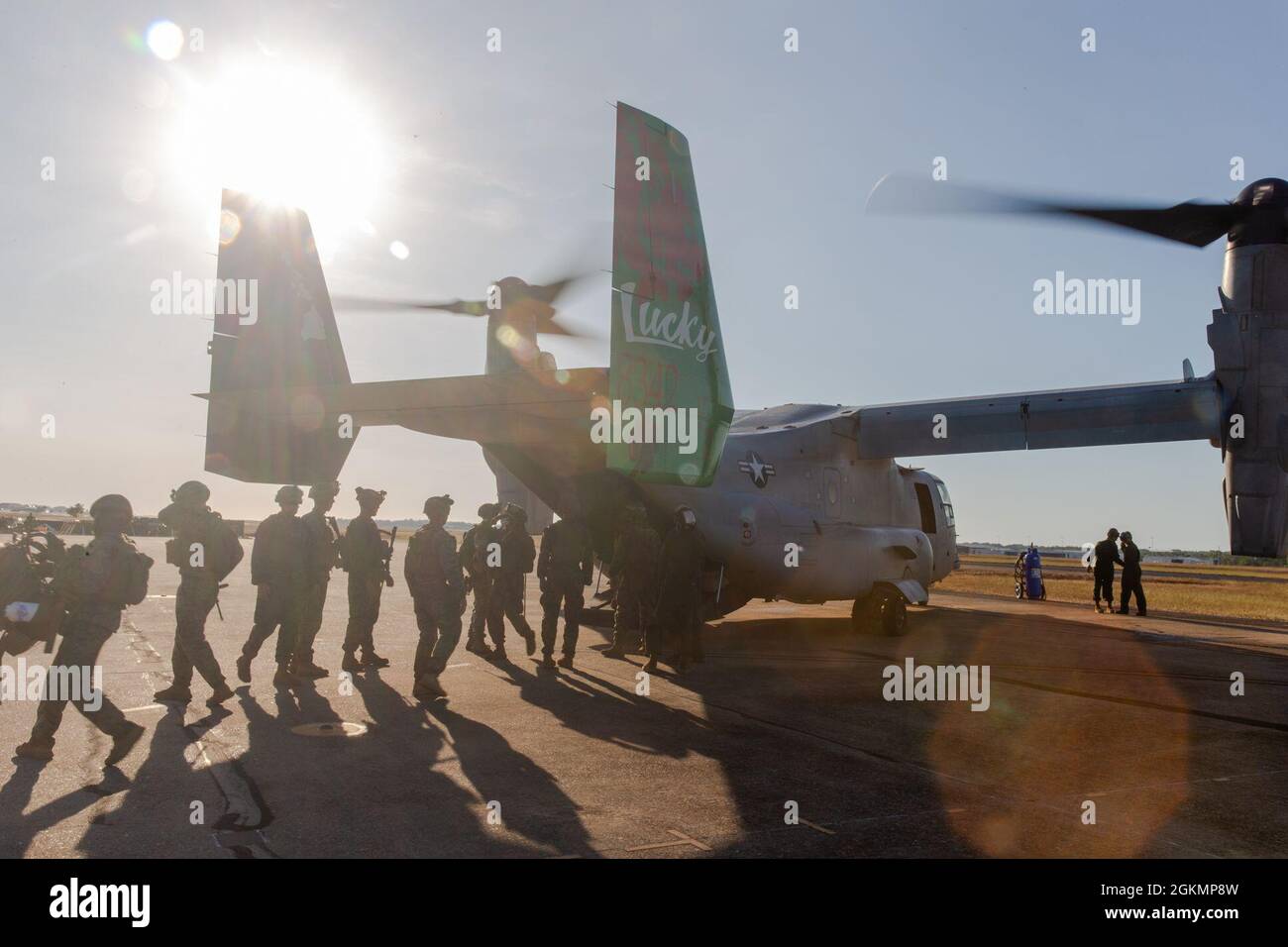 U.S. Marines with Alpha Battery, 2nd Low Altitude Air Defense Platoon ...