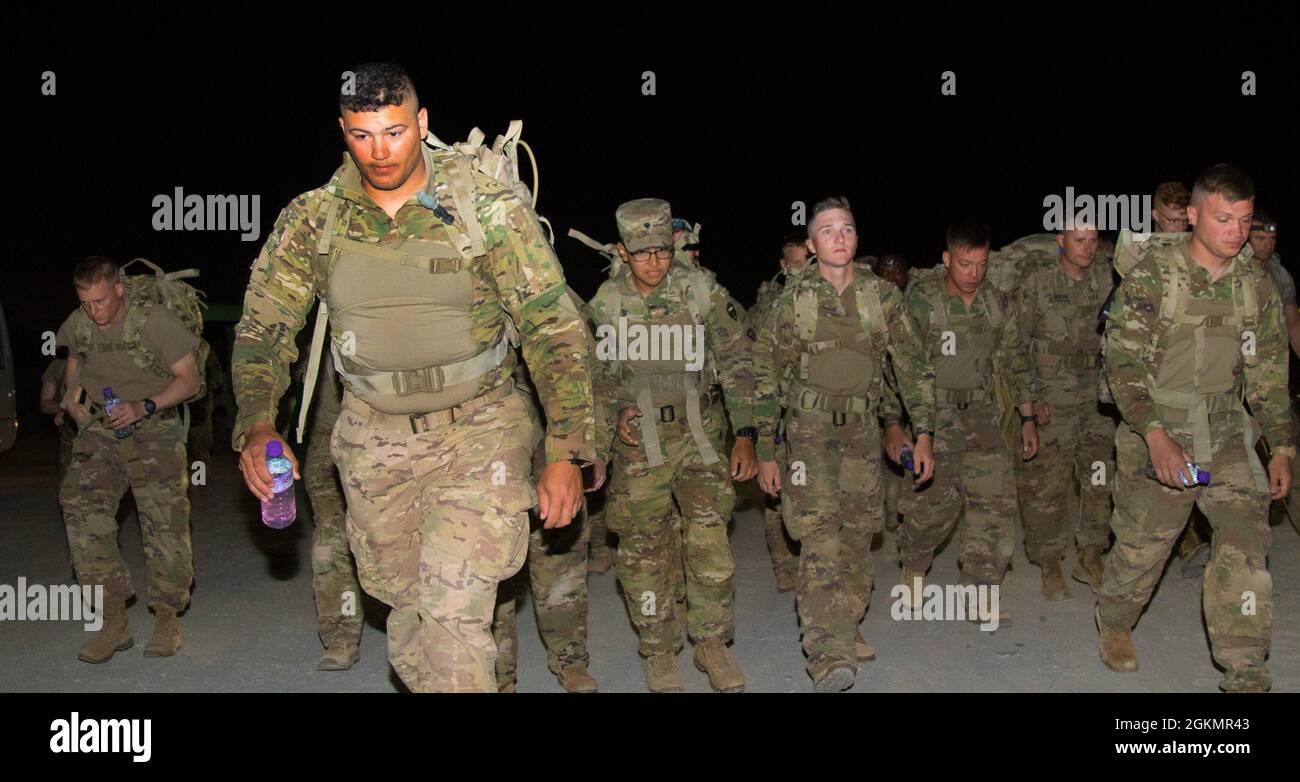 U.S. Army Soldiers from 36th Infantry Division Higher Headquarters ...