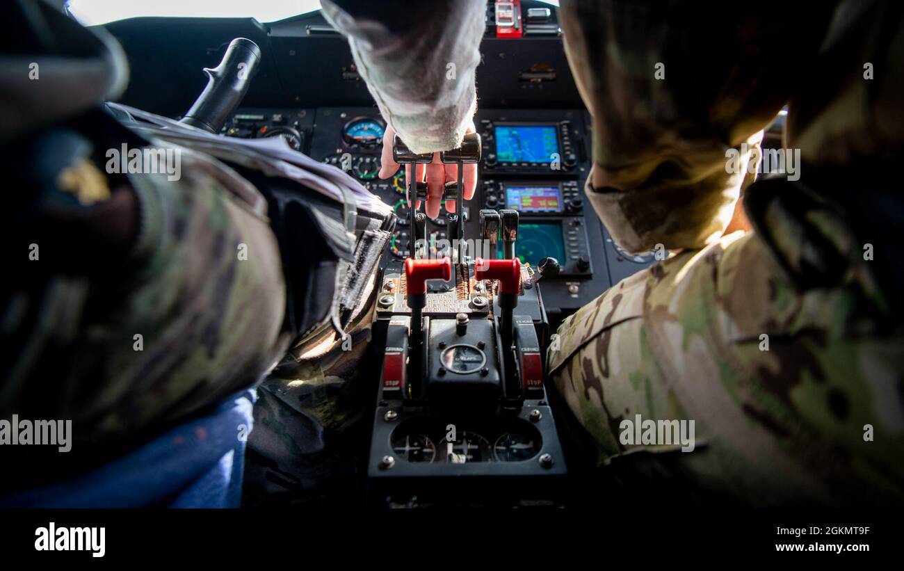 (Left) U.S. Air Force Maj. Kristoffer Williams and U.S. Air Force Lt ...