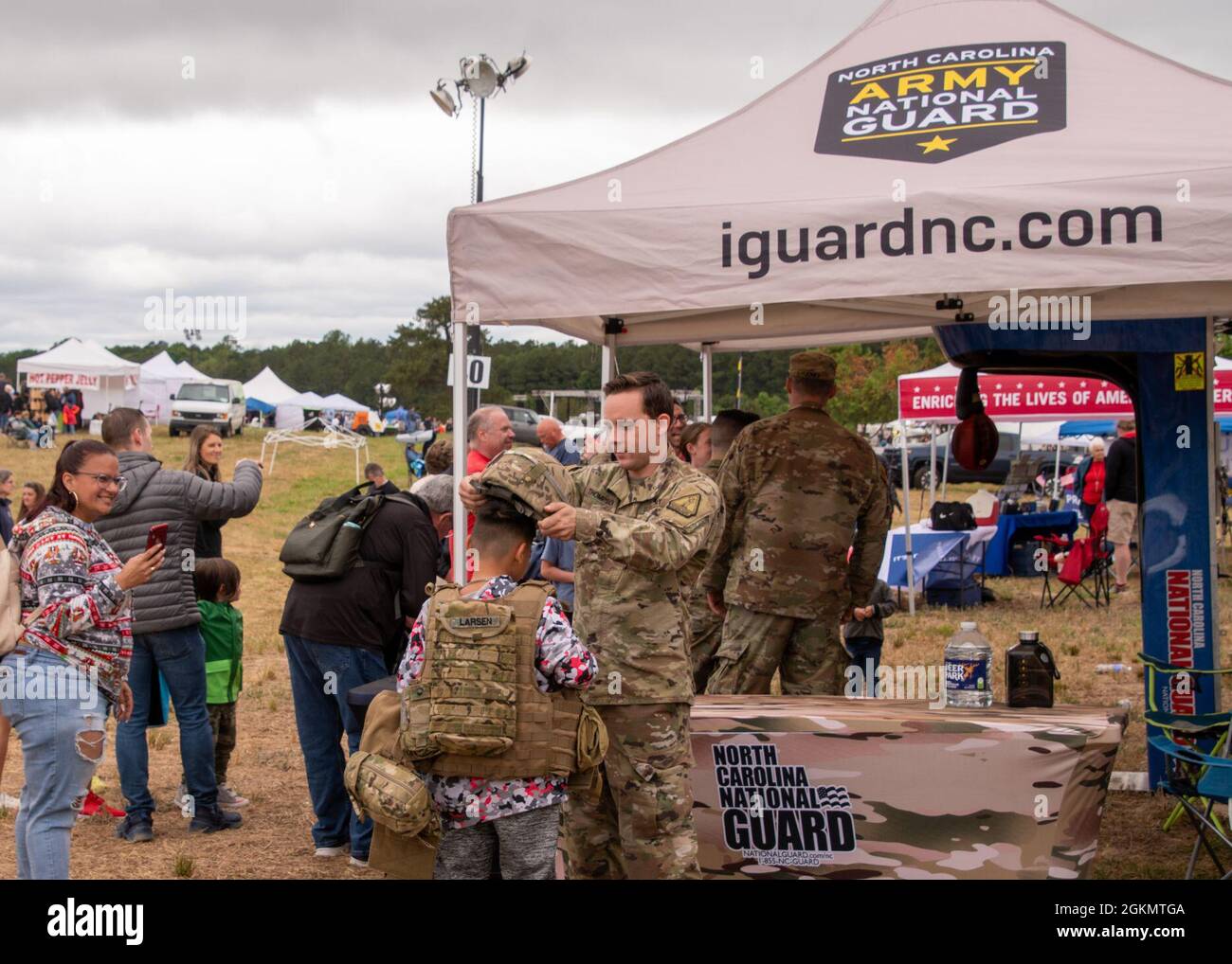U.S. Army Staff Sgt. Bronte Thompson, a recruiter with the North ...