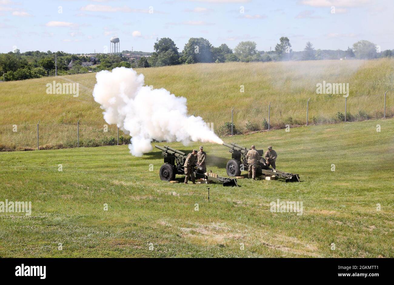 Members of the Kentucky Army National Guard 138th Field Artillery ...
