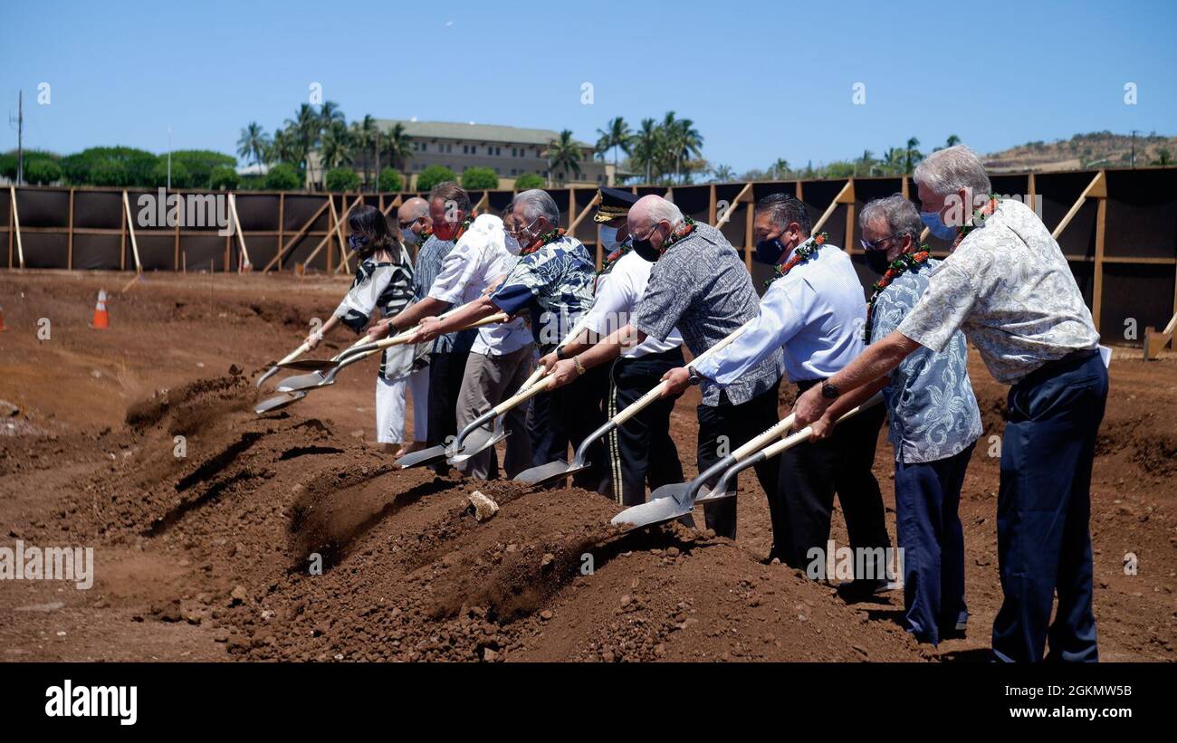 Gov. David Y. Ige, City and County of Honolulu Mayor Rick Blangiardi ...