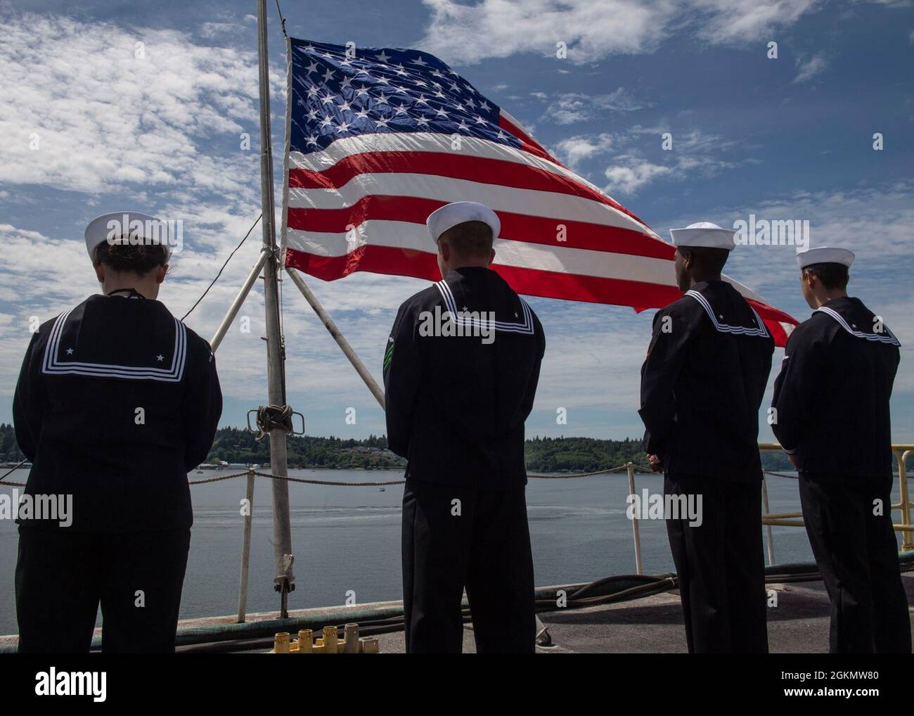 210531-N-LP791-1042 BREMERTON (May 31, 2021) The aircraft carrier USS ...