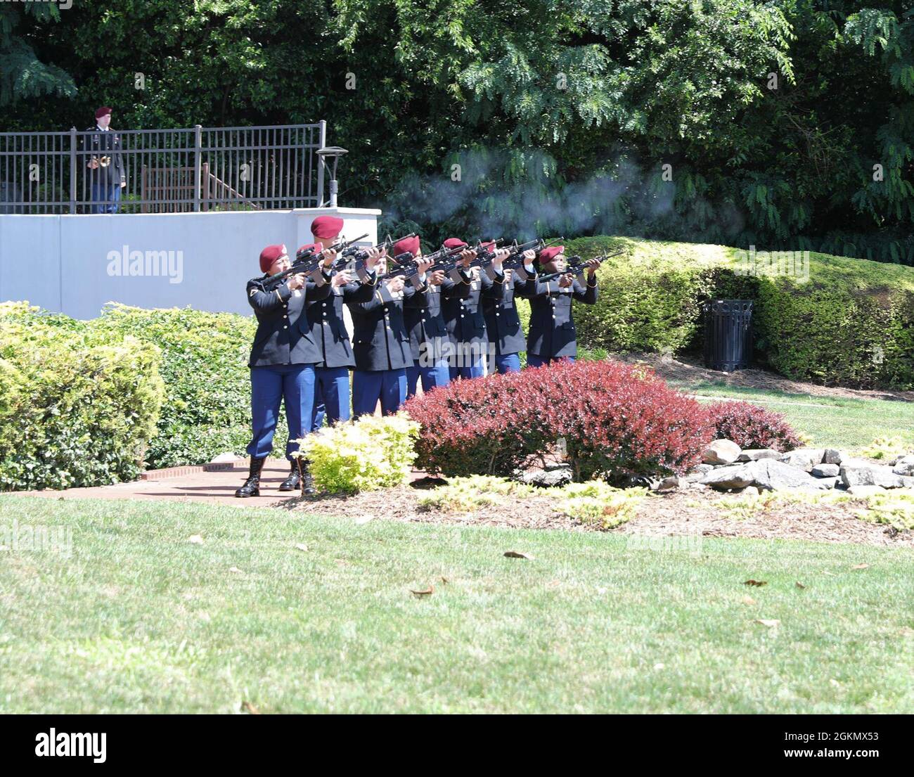 Soldiers from the 27th Engineer Battalion (Combat)(Airborne), 20th ...