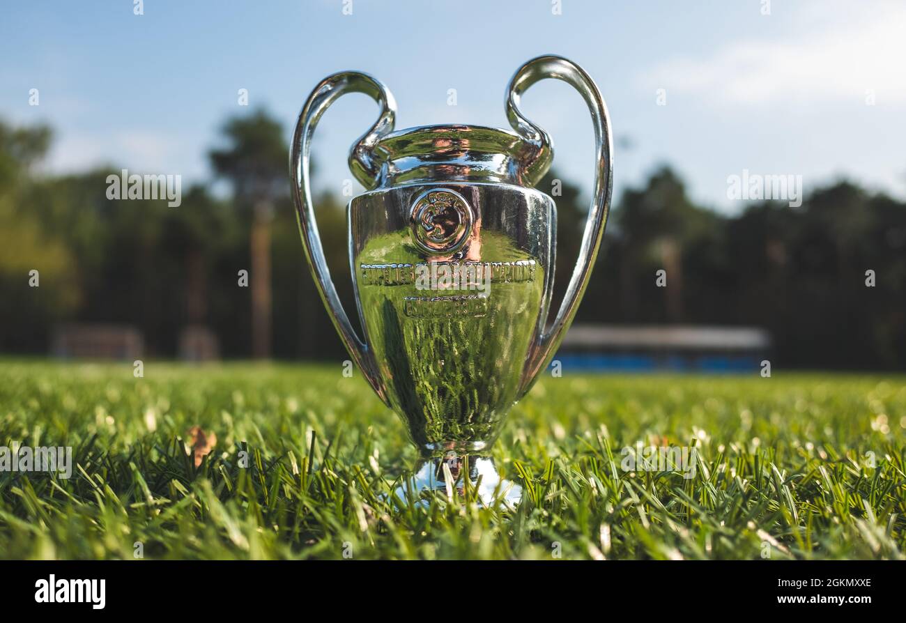 Ucl symbol hi-res stock photography and images - Alamy