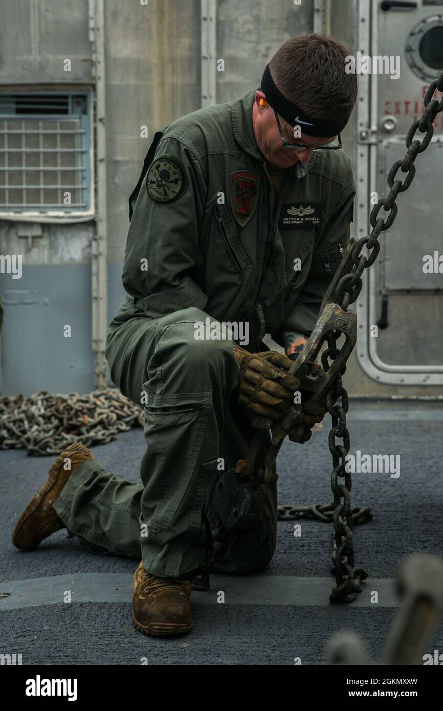 U.S. Navy BM2 Matthew Michela, Landing Craft Air Cushion (LCAC) load ...