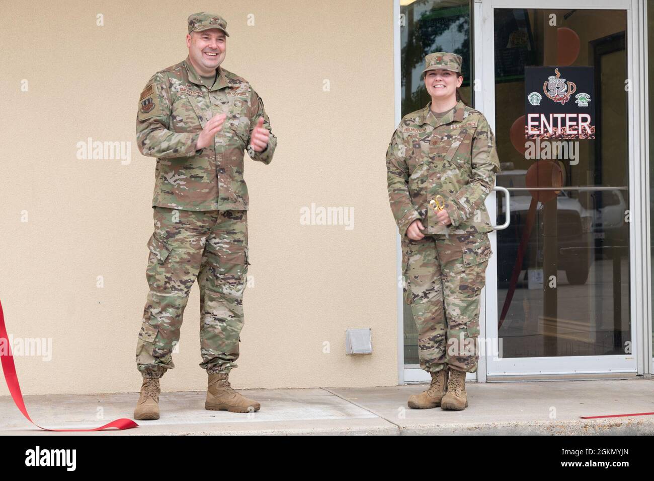 2nd bomb wing commander hi-res stock photography and images - Alamy