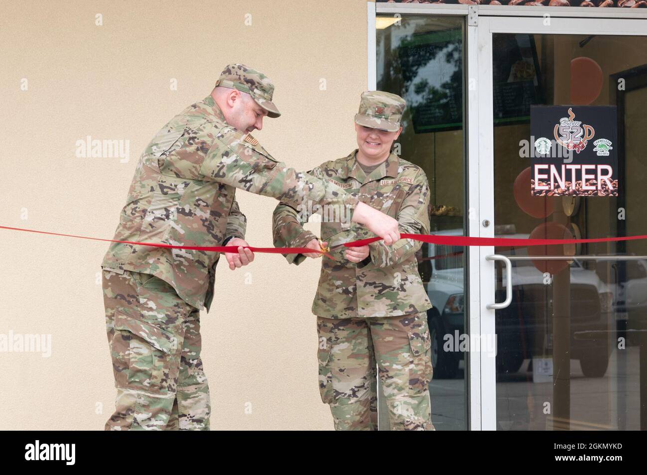 Col. Mark Dmytryszyn, 2nd Bomb Wing commander, and Maj. Jennifer ...