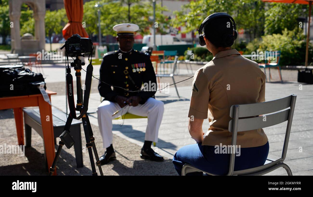 Capt. Isaac Seals, the U.S. Marine Corps Silent Drill Platoon, Platoon ...