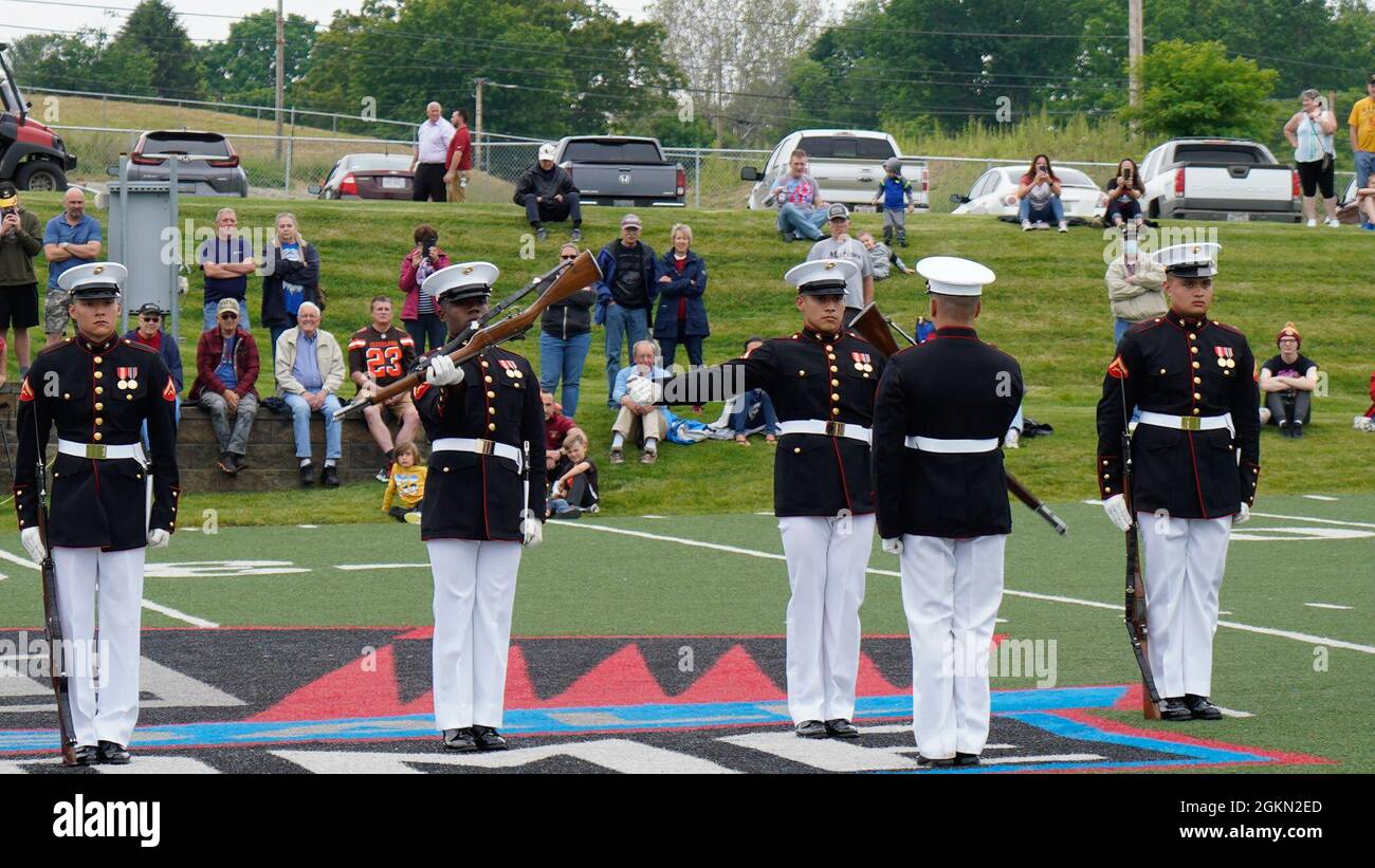 The U.S. Marine Corps Silent Drill Platoon held their final performance ...