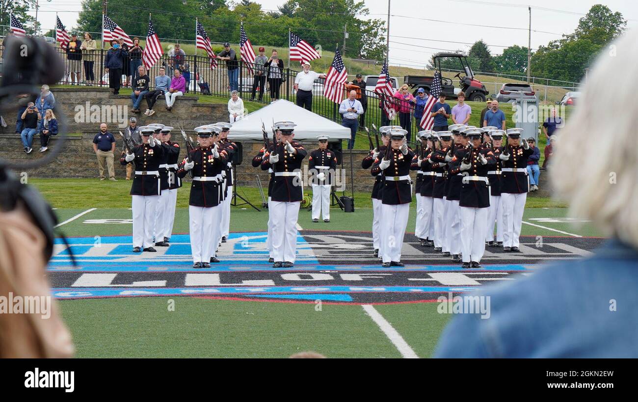 The U.S. Marine Corps Silent Drill Platoon held their final performance ...