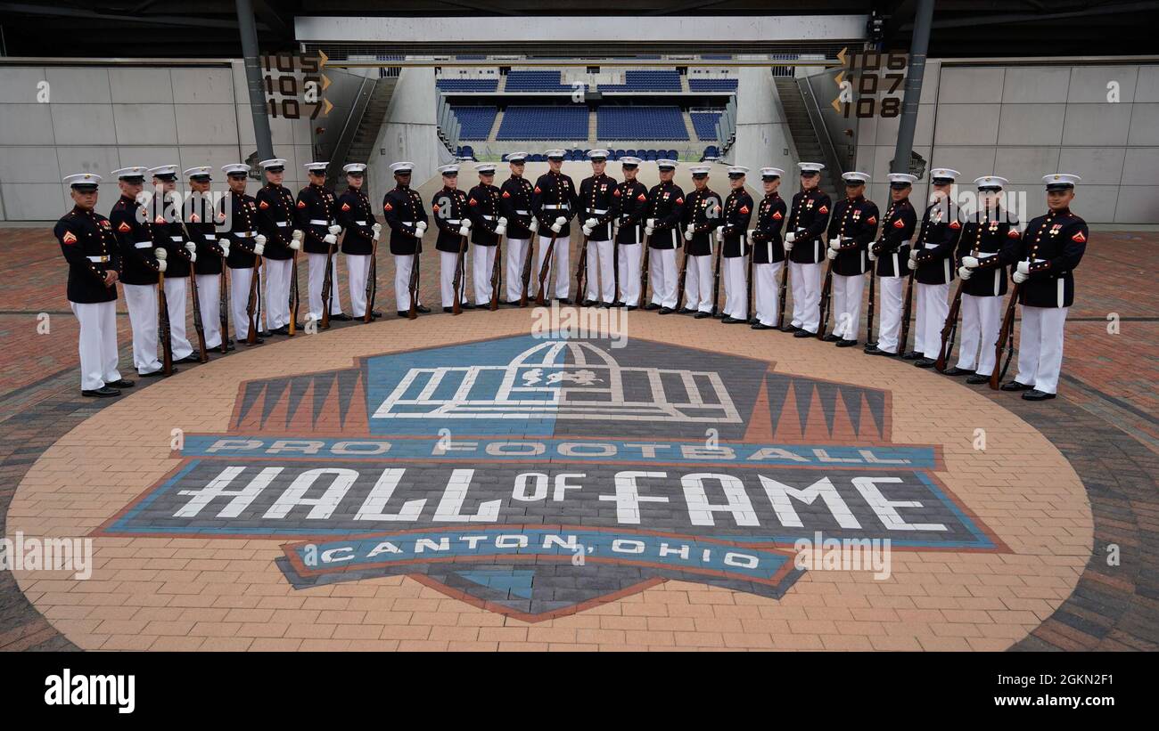 The U.S. Marine Corps Silent Drill Platoon held their final performance ...