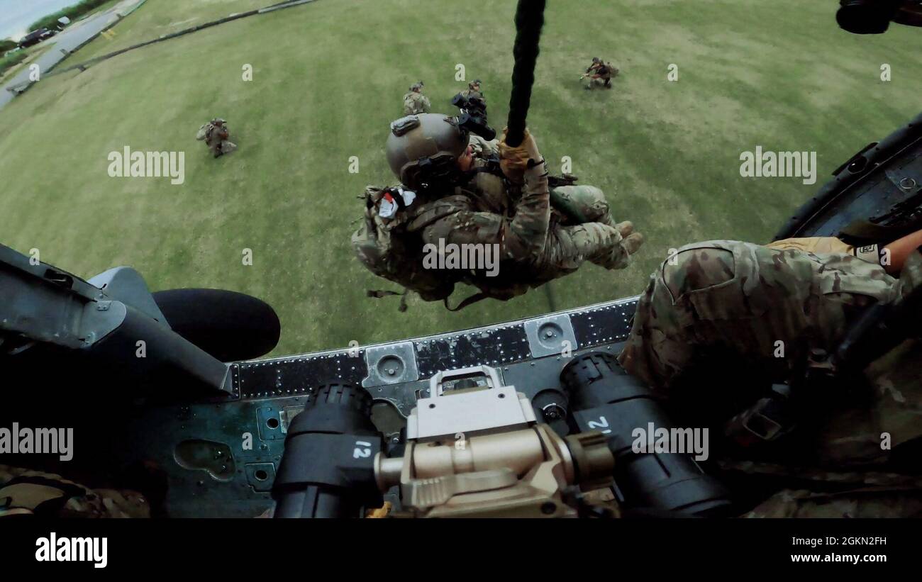 OKINAWA, Japan – A Green Beret with 1st Special Forces Group (Airborne ...