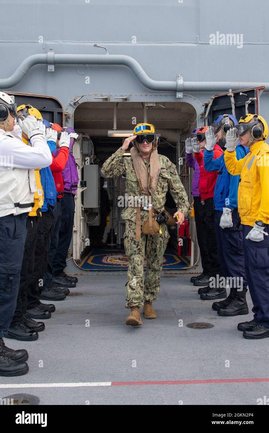 PHILIPPINE SEA (June 2, 2021) Vice Adm. Bill Merz, commander, U.S. 7th ...