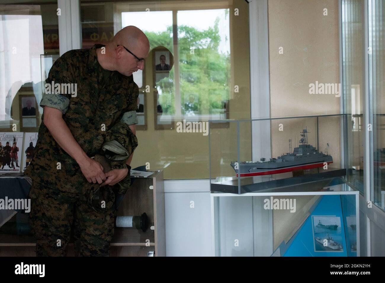 Master Gunnery Sgt. Jason Giles, an engineer equipment chief with 8th ...