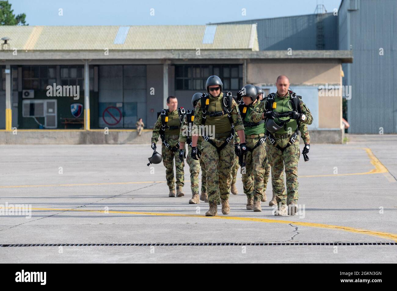 Serbian Special Operations Forces prepare to execute a multinational ...