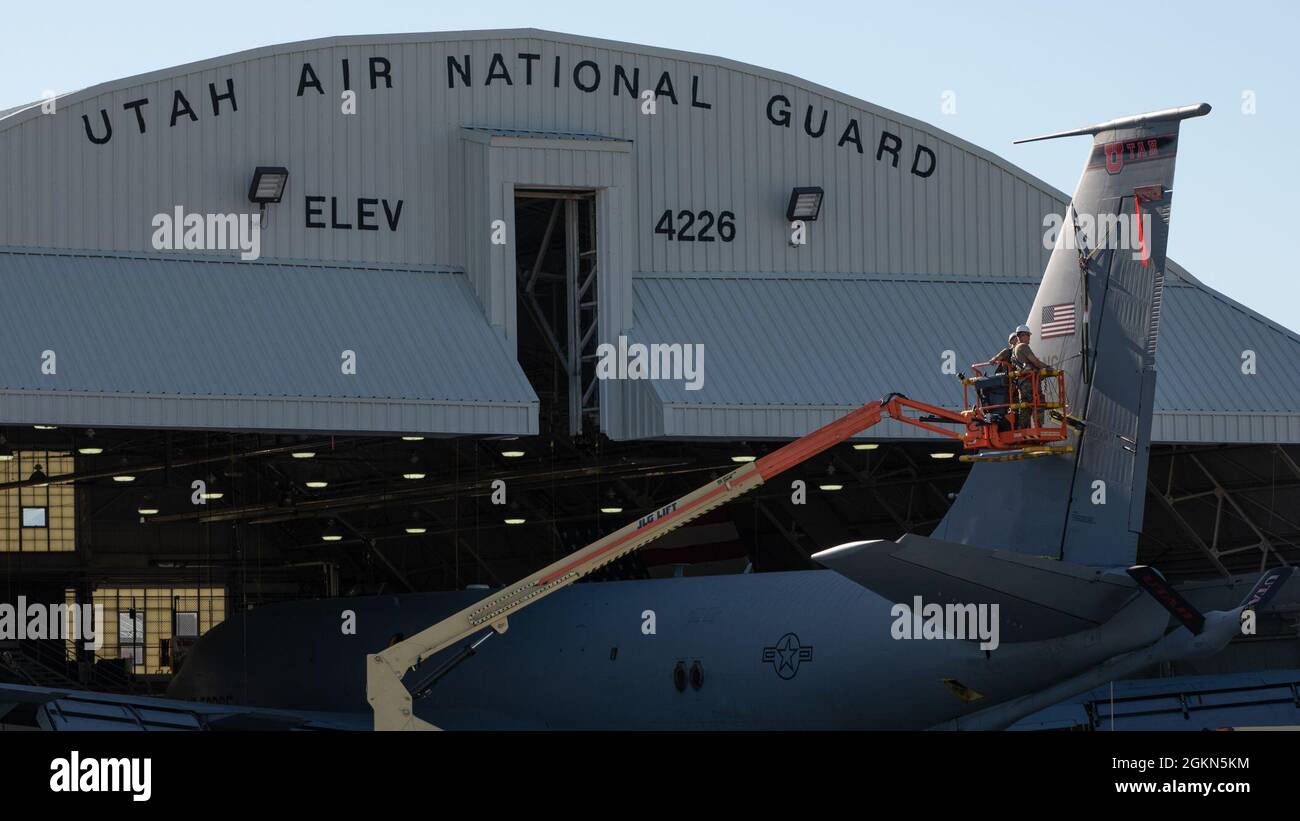 U.S. Airmen from the 151st Air Refueling Wing, Utah Air National Guard ...