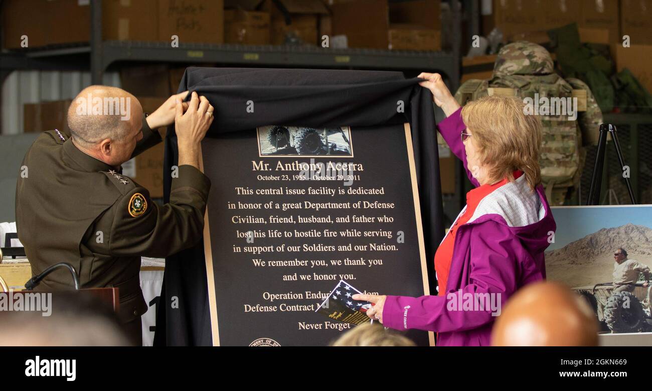 Lt. Gen. David G. Bassett, Director of the Defense Contract Management ...