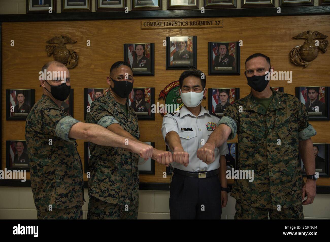 Leaders with 3d Marine Logistics Group (MLG) and Japan Ground Self ...