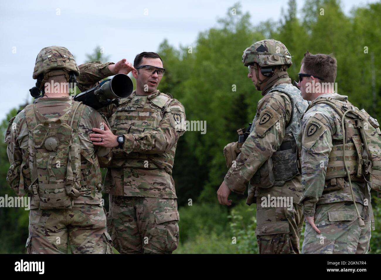 Army Sgt. 1st Class William Batten, 2nd left, the platoon sergeant for ...