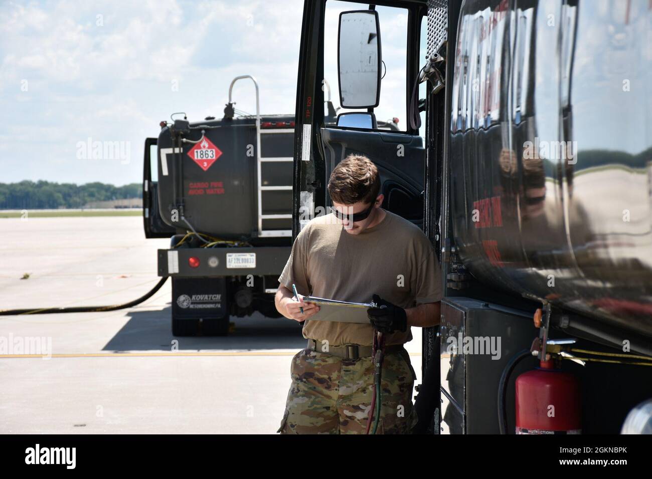 Maintainers from the 442d Maintenance Group team up with Airmen from ...