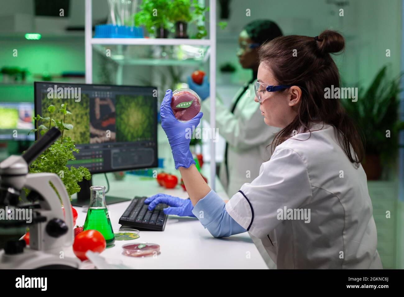 Meet a scientist hi-res stock photography and images - Alamy