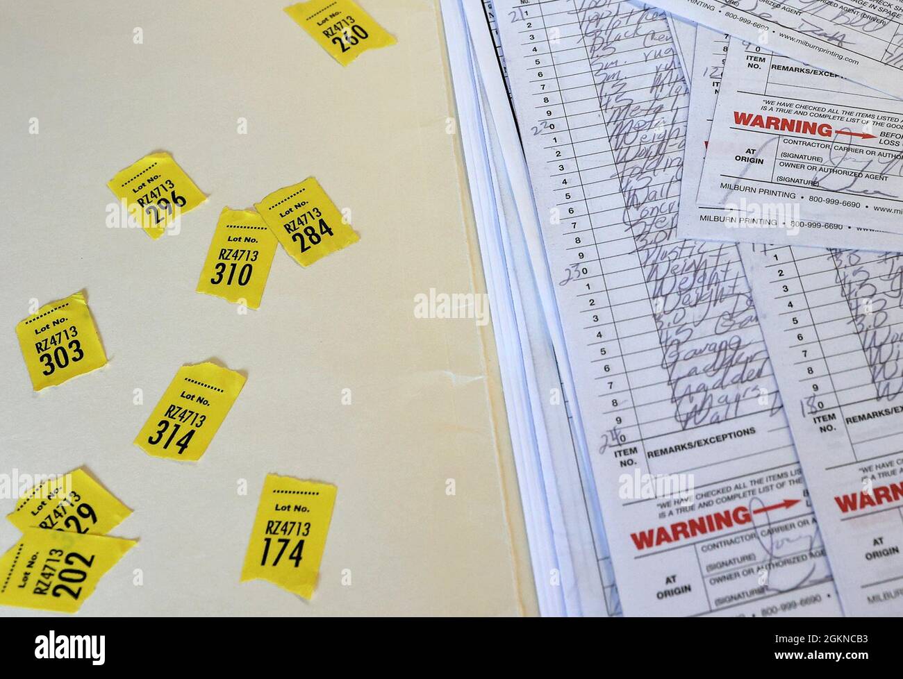 Pcs orders hi-res stock photography and images - Alamy