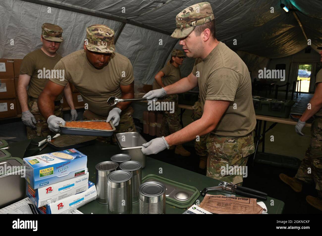 U.S. Air Force Staff Sgt. Jhon Cerna and Tech. Sgt. Will Case, of the ...