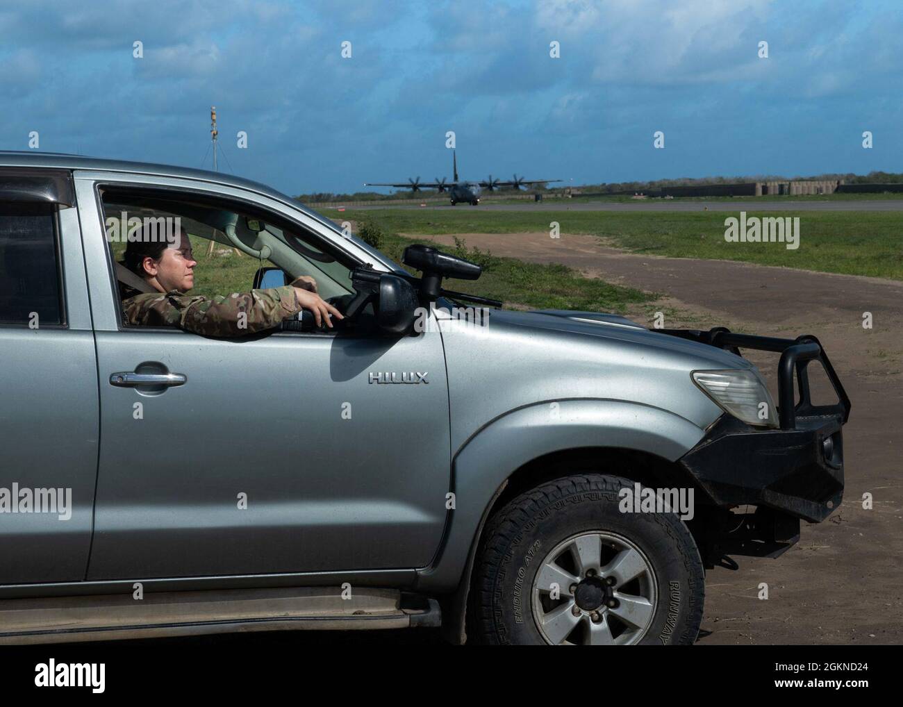 Air traffic controller runway hi-res stock photography and images - Alamy